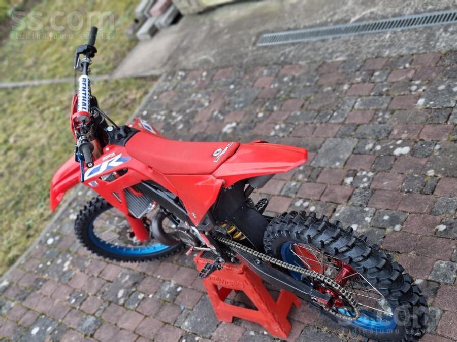 Хонда CRF 2001 в Салдус, объемом двигателя 0.25 л и пробегом 0 тыс. км за 3500 €, фото 10 на AUTOMOTO.COM.LV