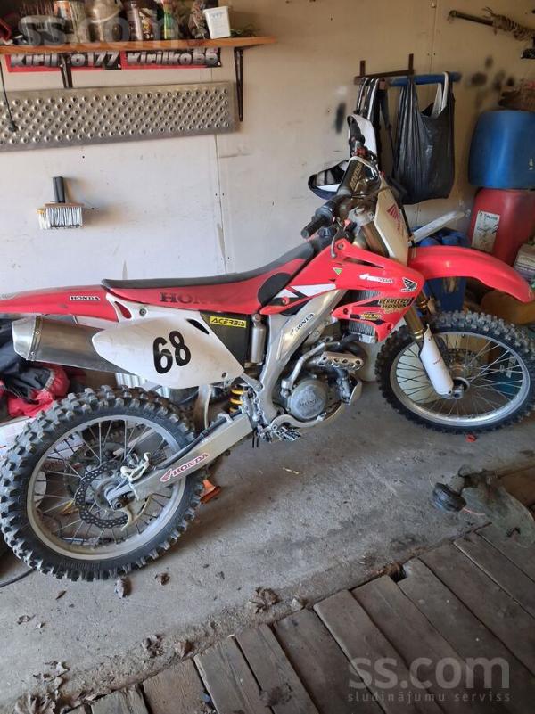Хонда CRF 2005 в Рига, объемом двигателя 0.45 л и пробегом 0 тыс. км за 1600 €, фото 1 на AUTOMOTO.COM.LV
