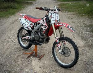 Honda CRF 2006 in Anyksciai, with an engine capacity of 0.45 L and mileage of 5 thousand km for 1450 €, photo 4 on AUTOMOTO.COM.LV