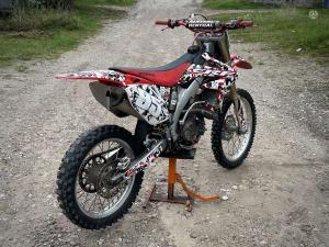 Honda CRF 2006 in Anyksciai, with an engine capacity of 0.45 L and mileage of 5 thousand km for 1450 €, photo 8 on AUTOMOTO.COM.LV