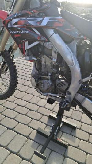 Honda CRF 2006 in Klaipeda, with an engine capacity of 0.45 L and mileage of 0 thousand km for 1200 €, photo 4 on AUTOMOTO.COM.LV
