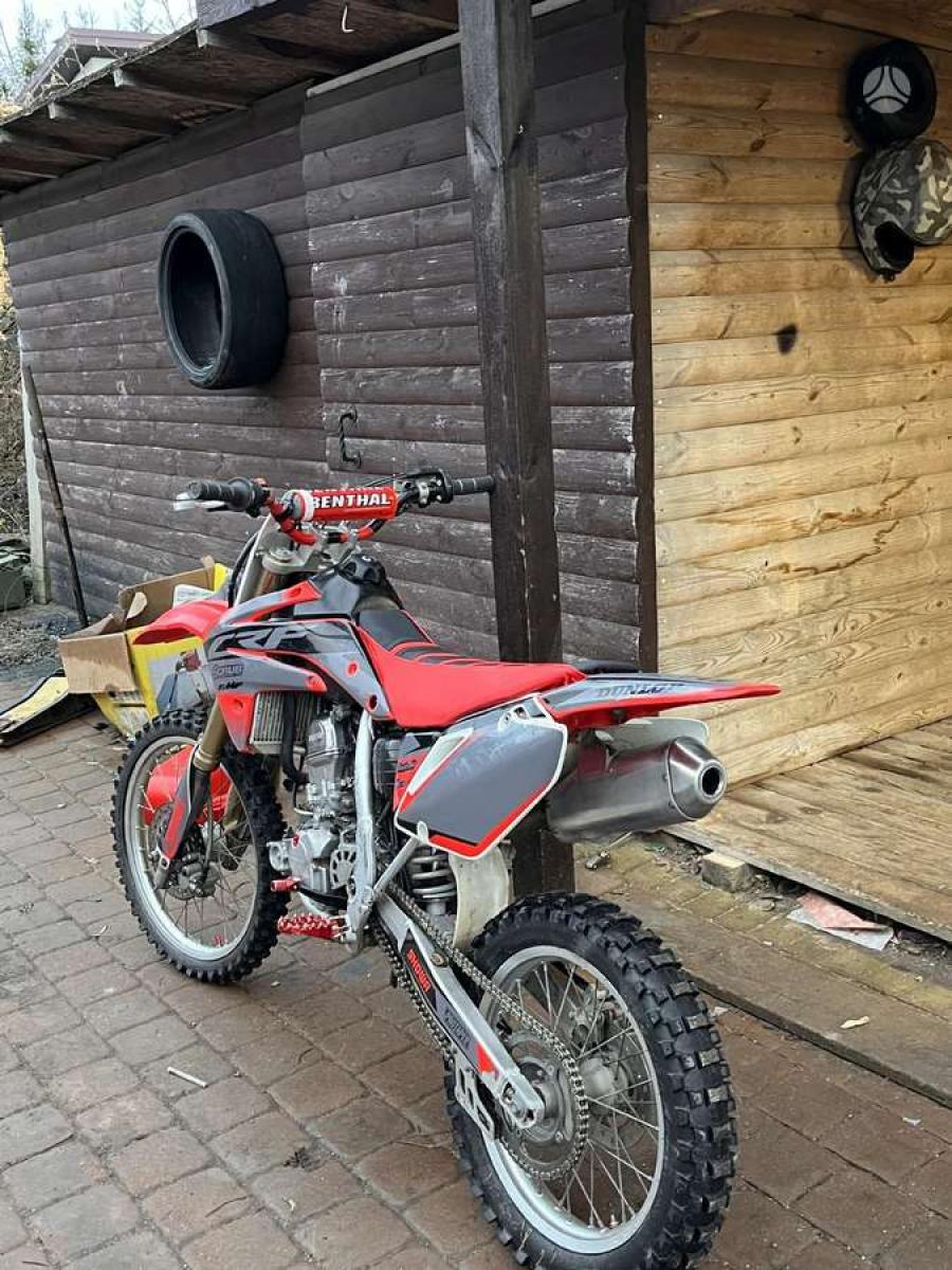 Honda CRF 2007 Viļņa, ar dzinēja tilpumu 0.15 L un nobraukumu 10 tūkst. km par 2300 €, foto 3 vietnē AUTOMOTO.COM.LV