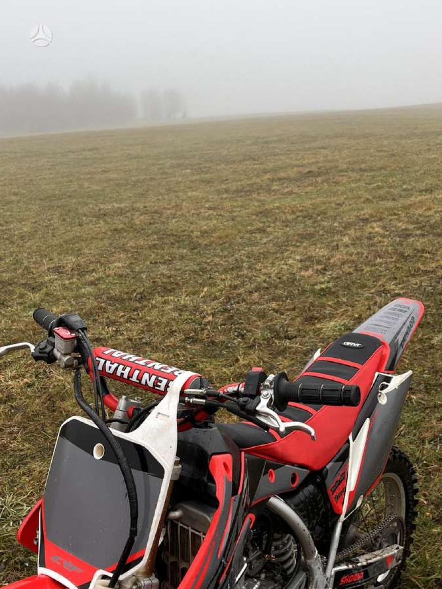 Honda CRF 2007 Viļņa, ar dzinēja tilpumu 0.15 L un nobraukumu 10 tūkst. km par 2300 €, foto 10 vietnē AUTOMOTO.COM.LV