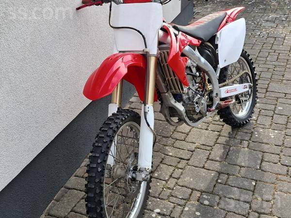 Honda CRF 2007 Saldus, ar dzinēja tilpumu 0.45 L un nobraukumu 0 tūkst. km par 1850 €, foto 2 vietnē AUTOMOTO.COM.LV
