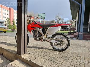Honda CRF 2007 in Saldus, with an engine capacity of 0.45 L and mileage of 0 thousand km for 1850 €, photo 9 on AUTOMOTO.COM.LV