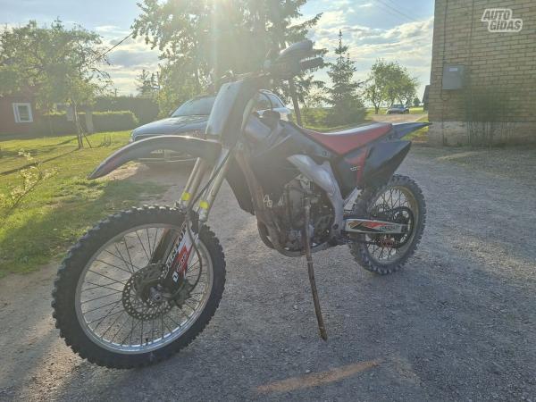 Honda CRF 2007 in Radviliskis, with an engine capacity of 0.00 L and mileage of 0 thousand km for 1000 €, photo 1 on AUTOMOTO.COM.LV