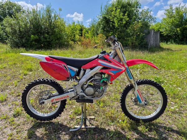 Хонда CRF 2007 в Клайпеда, объемом двигателя 0.25 л и пробегом 0 тыс. км за 2150 €, фото 3 на AUTOMOTO.COM.LV