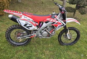 Honda CRF 2008 Kauņa, ar dzinēja tilpumu 0.45 L un nobraukumu 24 tūkst. km par 2600 €, foto 2 vietnē AUTOMOTO.COM.LV