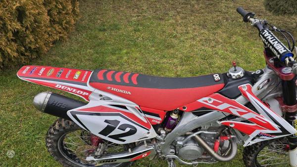 Honda CRF 2008 Kauņa, ar dzinēja tilpumu 0.45 L un nobraukumu 24 tūkst. km par 2600 €, foto 6 vietnē AUTOMOTO.COM.LV