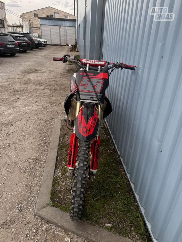Honda CRF 2010 in Kaunas, with an engine capacity of 0.45 L and mileage of 0 thousand km for 3200 €, photo 4 on AUTOMOTO.COM.LV