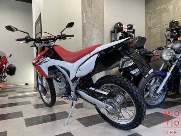 Хонда CRF 2012 в Рига, объемом двигателя 0.25 л и пробегом 15 тыс. км за 3499 €, фото 3 на AUTOMOTO.COM.LV