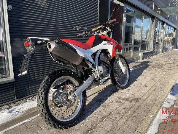 Хонда CRF 2012 в Рига, объемом двигателя 0.25 л и пробегом 15 тыс. км за 3499 €, фото 4 на AUTOMOTO.COM.LV