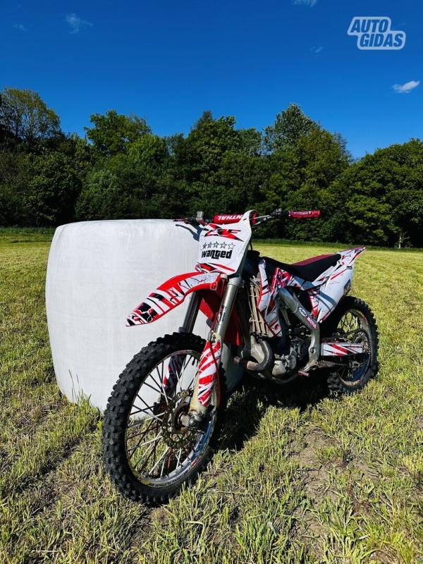 Хонда CRF 2012 в Шилале, объемом двигателя 0.45 л и пробегом 15 тыс. км за 2200 €, фото 2 на AUTOMOTO.COM.LV