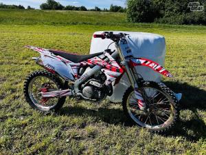 Хонда CRF 2012 в Шилале, объемом двигателя 0.45 л и пробегом 15 тыс. км за 2200 €, фото 9 на AUTOMOTO.COM.LV