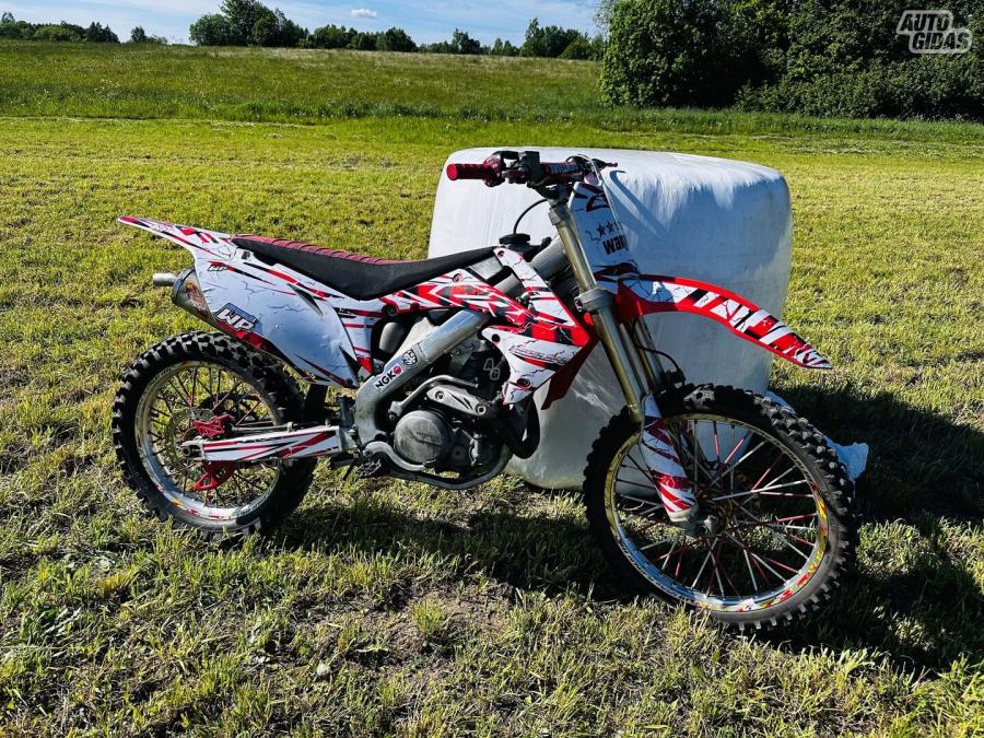 Хонда CRF 2012 в Шилале, объемом двигателя 0.45 л и пробегом 15 тыс. км за 2200 €, фото 9 на AUTOMOTO.COM.LV