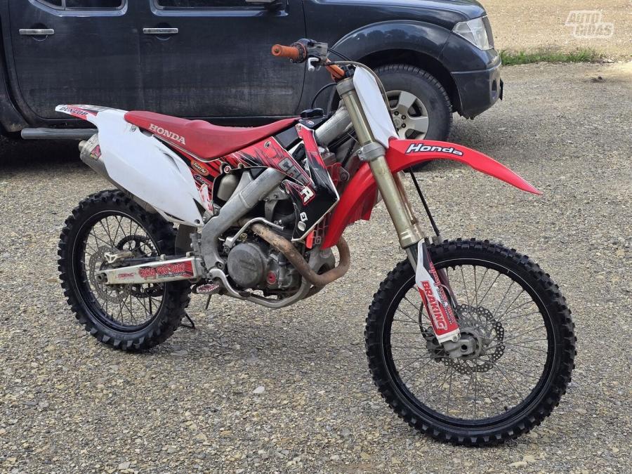 Honda CRF 2012 in Siauliai, with an engine capacity of 0.45 L and mileage of 0 thousand km for 2250 €, photo 7 on AUTOMOTO.COM.LV