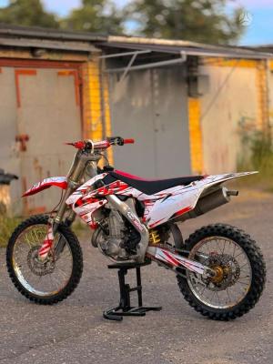 Хонда CRF 2012 в Шилуте, объемом двигателя 0.45 л и пробегом 0 тыс. км за 2350 €, фото 3 на AUTOMOTO.COM.LV