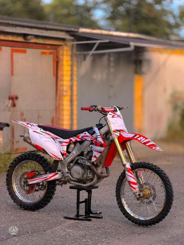 Honda CRF 2012 Šilutė, ar dzinēja tilpumu 0.45 L un nobraukumu 0 tūkst. km par 2350 €, foto 3 vietnē AUTOMOTO.COM.LV