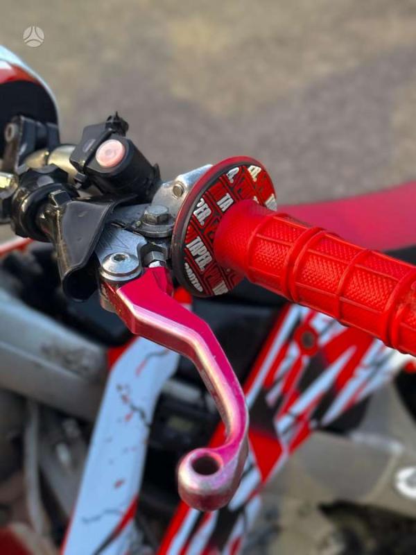 Honda CRF 2012 Šilutė, ar dzinēja tilpumu 0.45 L un nobraukumu 0 tūkst. km par 2350 €, foto 8 vietnē AUTOMOTO.COM.LV