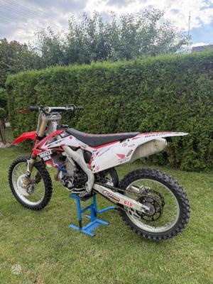Хонда CRF 2012 в Кедайняй, объемом двигателя 0.45 л и пробегом 0 тыс. км за 2200 €, фото 4 на AUTOMOTO.COM.LV