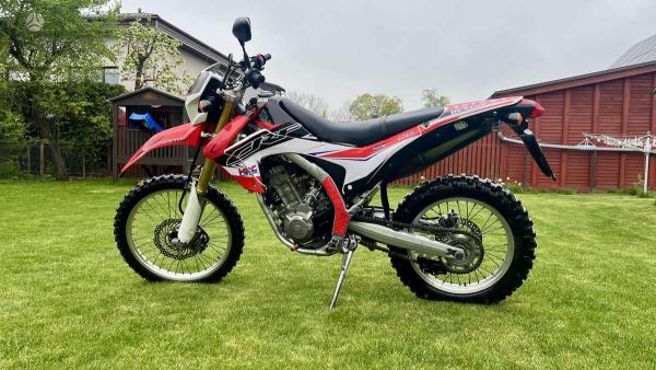 Honda CRF 2015 in Marijampole, with an engine capacity of 0.25 L and mileage of 51 thousand km for 2850 €, photo 9 on AUTOMOTO.COM.LV