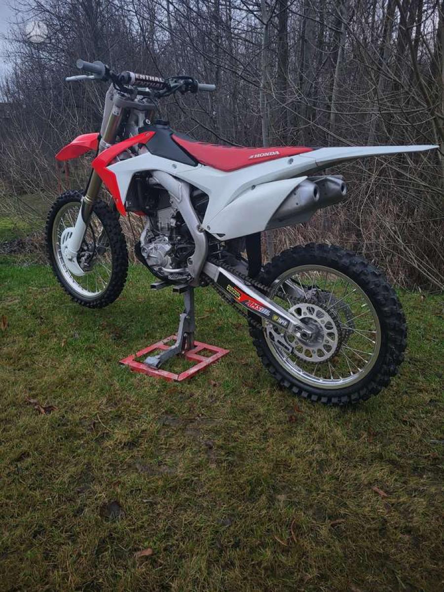Honda CRF 2016 in Kaunas, with an engine capacity of 0.25 L and mileage of 10 thousand km for 2500 €, photo 1 on AUTOMOTO.COM.LV