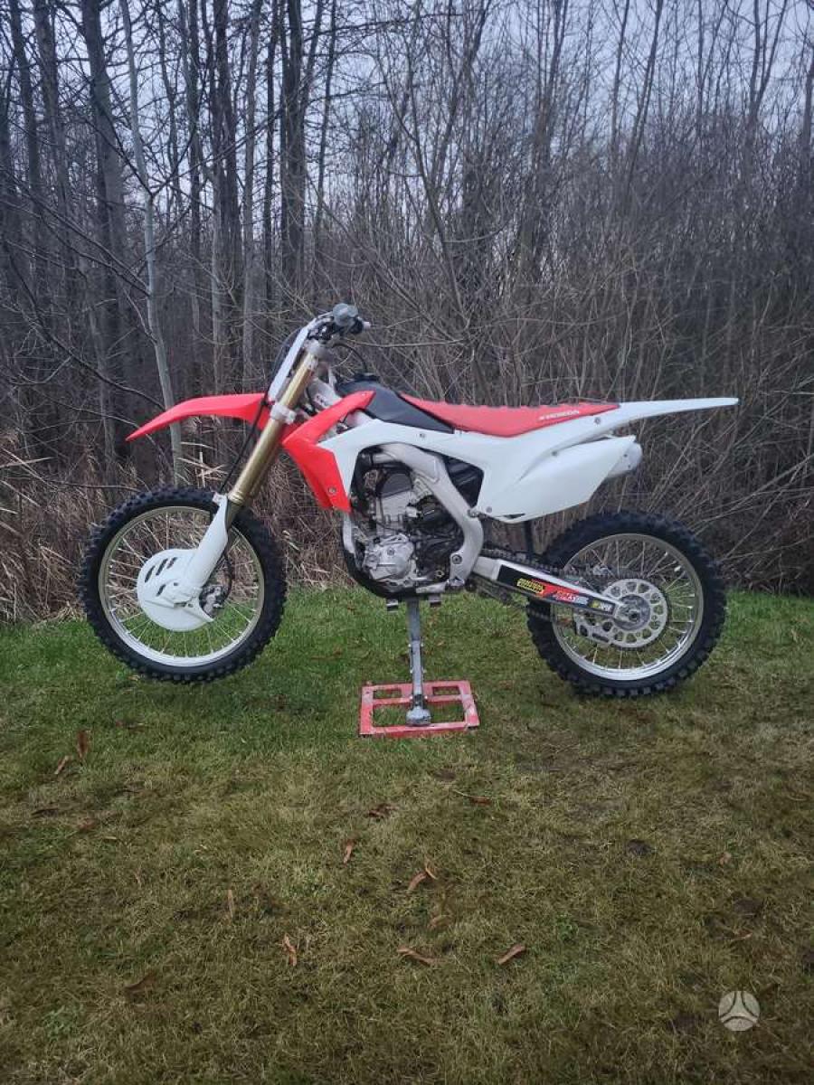 Honda CRF 2016 in Kaunas, with an engine capacity of 0.25 L and mileage of 10 thousand km for 2500 €, photo 17 on AUTOMOTO.COM.LV