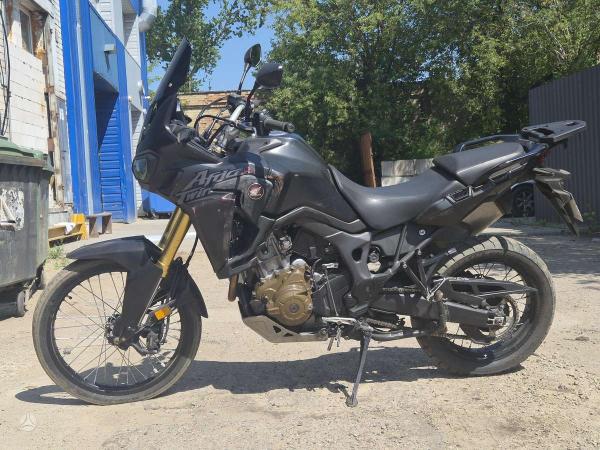 Honda CRF 2016 in Vilnius, with an engine capacity of 1.00 L and mileage of 25 thousand km for 5800 €, photo 3 on AUTOMOTO.COM.LV