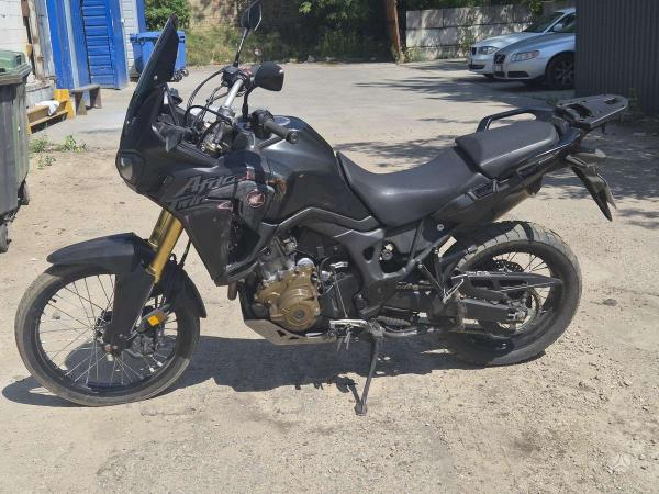 Honda CRF 2016 in Vilnius, with an engine capacity of 1.00 L and mileage of 25 thousand km for 5800 €, photo 4 on AUTOMOTO.COM.LV