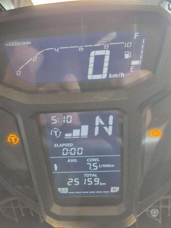 Honda CRF 2016 in Vilnius, with an engine capacity of 1.00 L and mileage of 25 thousand km for 5800 €, photo 7 on AUTOMOTO.COM.LV