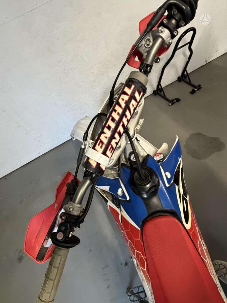 Honda CRF 2016 in Vilkaviskis, with an engine capacity of 0.25 L and mileage of 12 thousand km for 2400 €, photo 6 on AUTOMOTO.COM.LV