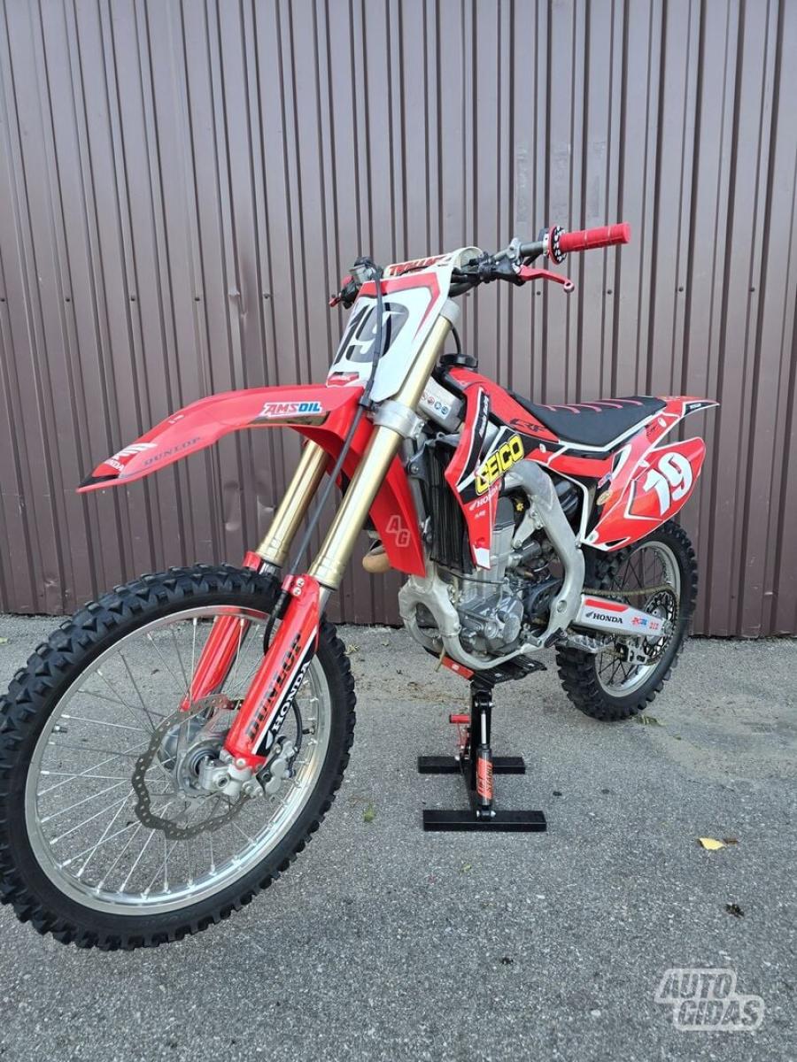 Хонда CRF 2016 в Вильнюс, объемом двигателя 0.45 л и пробегом 0 тыс. км за 2600 €, фото 8 на AUTOMOTO.COM.LV