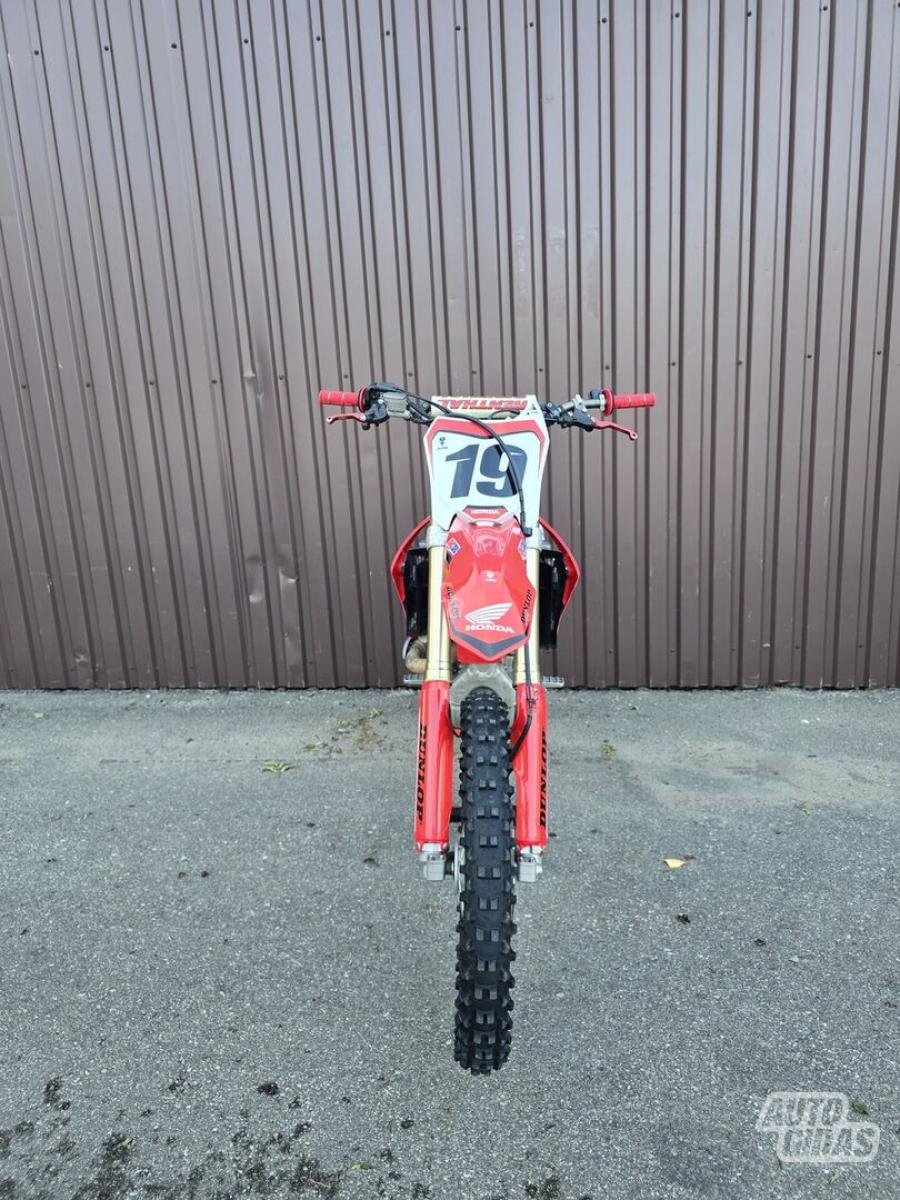 Хонда CRF 2016 в Вильнюс, объемом двигателя 0.45 л и пробегом 0 тыс. км за 2600 €, фото 10 на AUTOMOTO.COM.LV