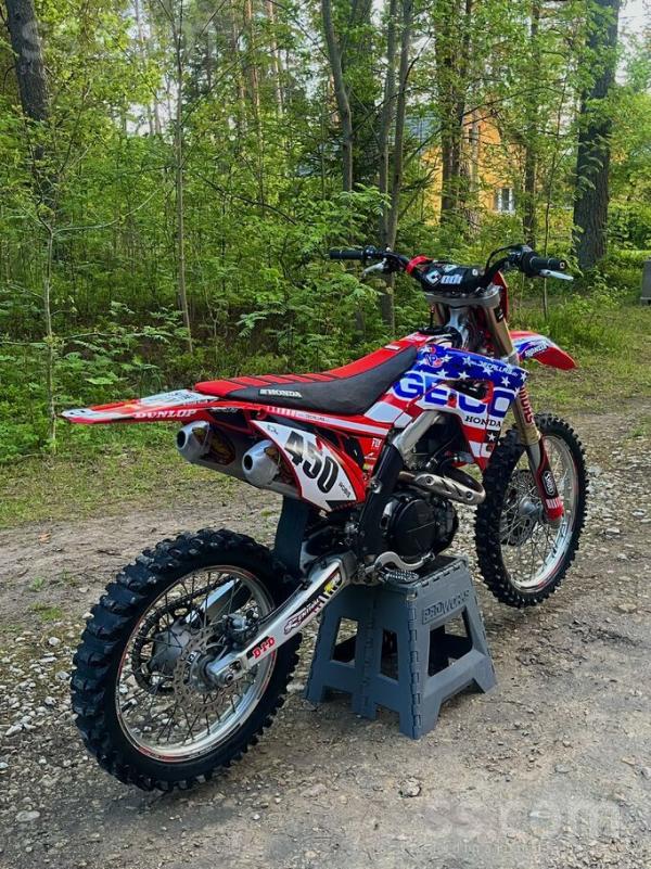 Honda CRF 2018 Rīga, ar dzinēja tilpumu 0.45 L un nobraukumu 0 tūkst. km par 3200 €, foto 1 vietnē AUTOMOTO.COM.LV