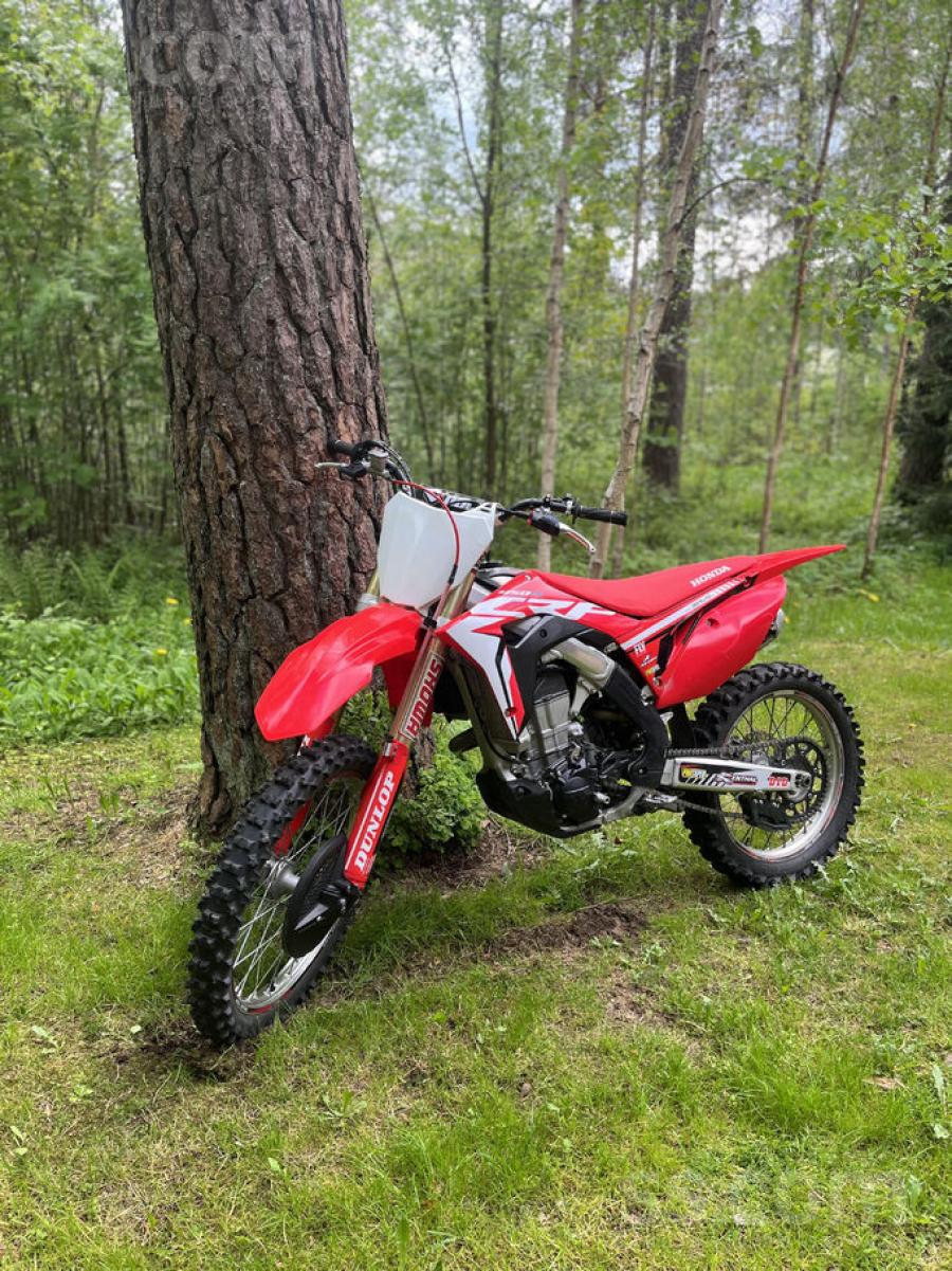 Honda CRF 2018 Rīga, ar dzinēja tilpumu 0.45 L un nobraukumu 0 tūkst. km par 3200 €, foto 1 vietnē AUTOMOTO.COM.LV