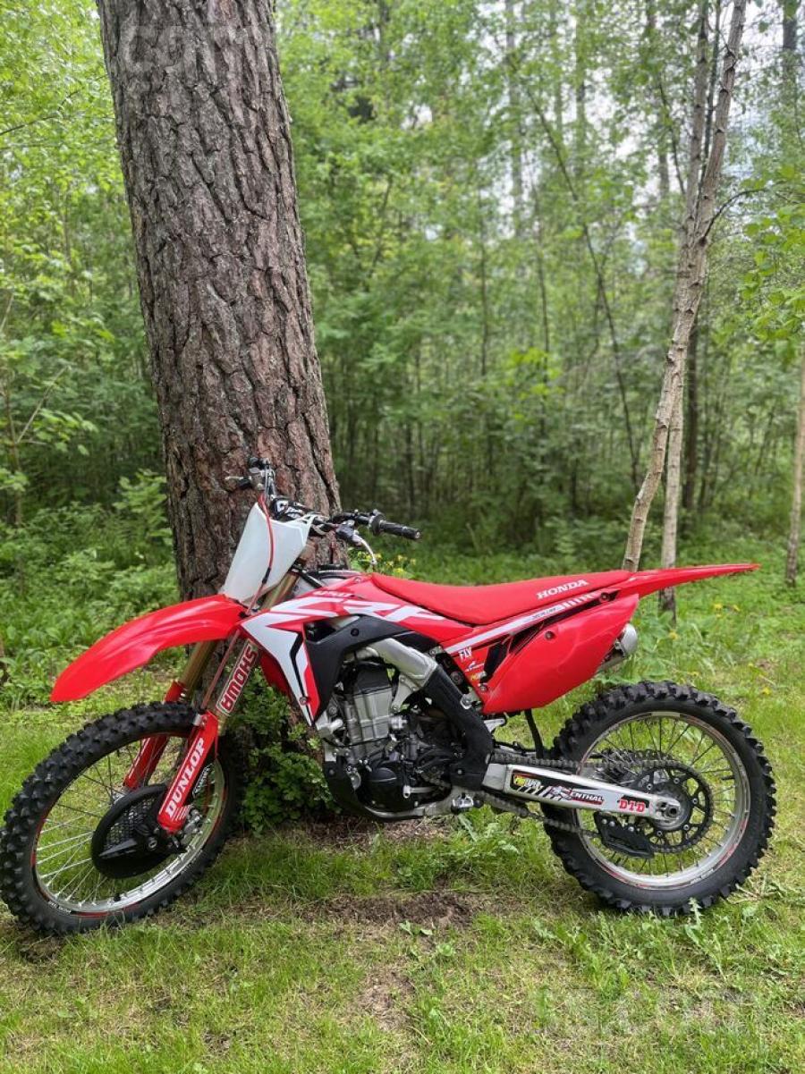 Honda CRF 2018 Rīga, ar dzinēja tilpumu 0.45 L un nobraukumu 0 tūkst. km par 3200 €, foto 4 vietnē AUTOMOTO.COM.LV