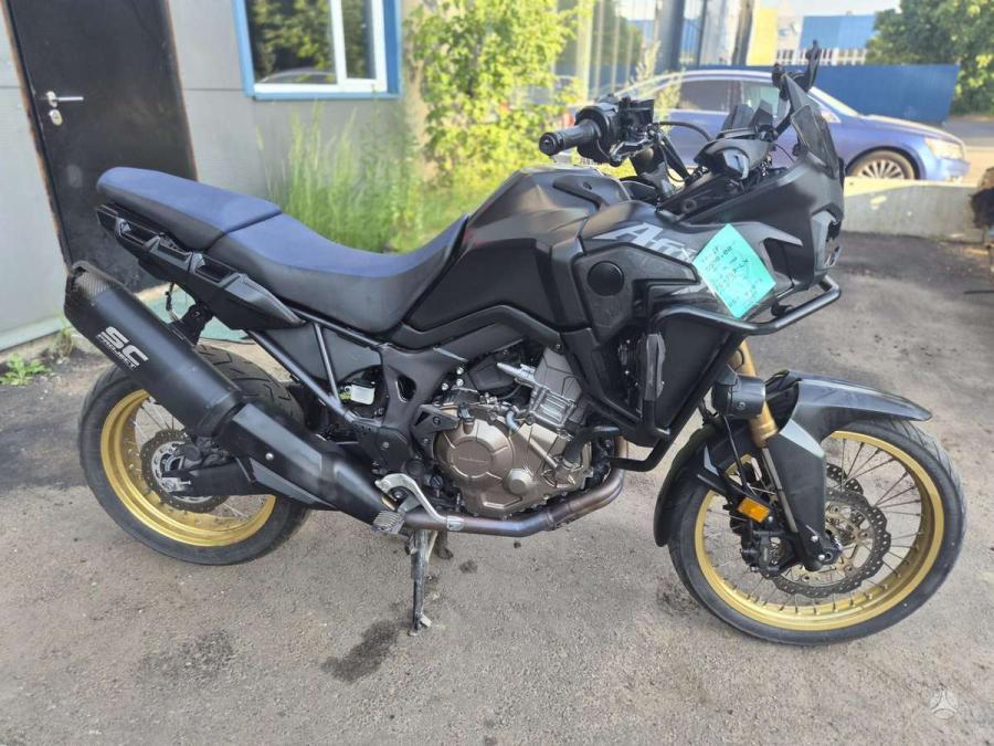 Хонда CRF 2018 в Вильнюс, объемом двигателя 1.00 л и пробегом 40 тыс. км за 7500 €, фото 11 на AUTOMOTO.COM.LV