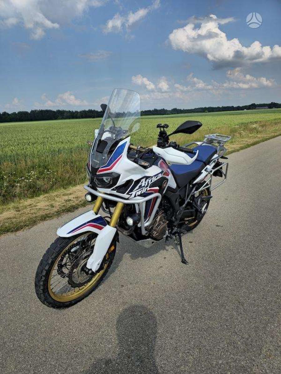 Хонда CRF 2018 в Мажейкяй, объемом двигателя 1.00 л и пробегом 33 тыс. км за 8800 €, фото 5 на AUTOMOTO.COM.LV