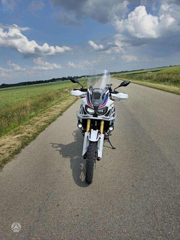 Хонда CRF 2018 в Мажейкяй, объемом двигателя 1.00 л и пробегом 33 тыс. км за 8800 €, фото 6 на AUTOMOTO.COM.LV