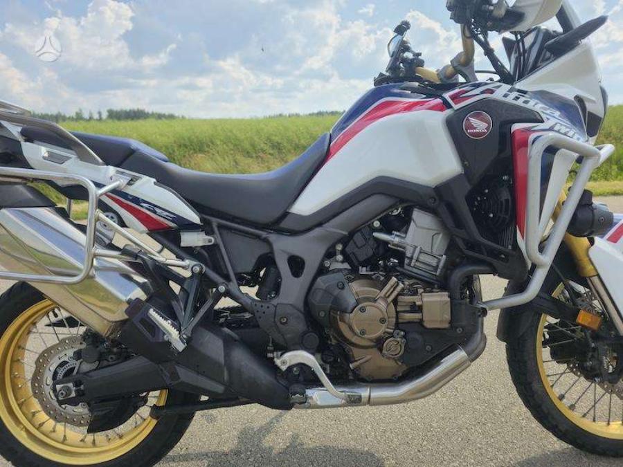 Хонда CRF 2018 в Мажейкяй, объемом двигателя 1.00 л и пробегом 33 тыс. км за 8800 €, фото 9 на AUTOMOTO.COM.LV
