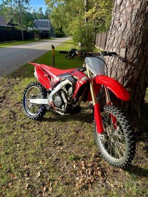 Honda CRF 2018 in Riga, with an engine capacity of 0.45 L and mileage of 0 thousand km for 3000 €, photo  on AUTOMOTO.COM.LV