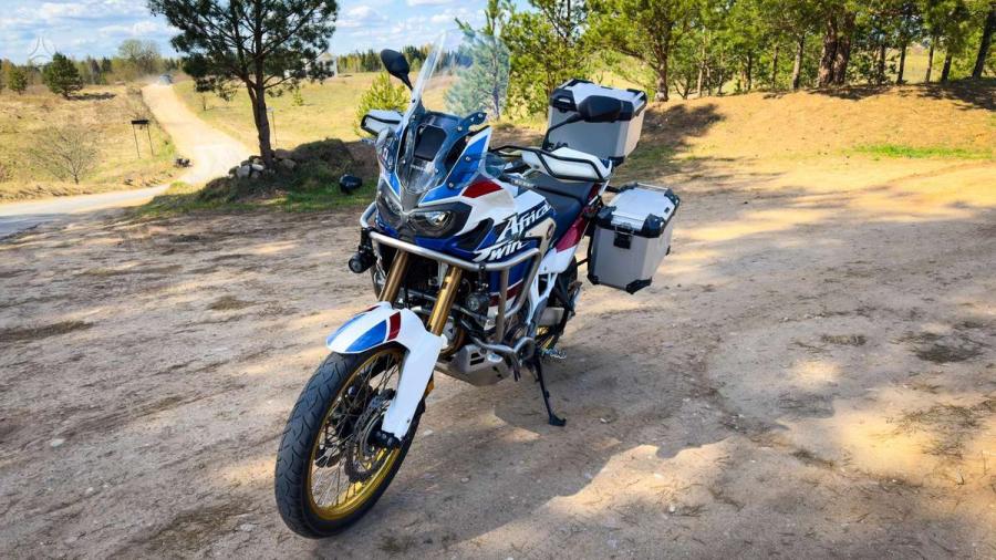 Honda CRF 2019 in Vilnius, with an engine capacity of 1.00 L and mileage of 32 thousand km for 9800 €, photo 1 on AUTOMOTO.COM.LV
