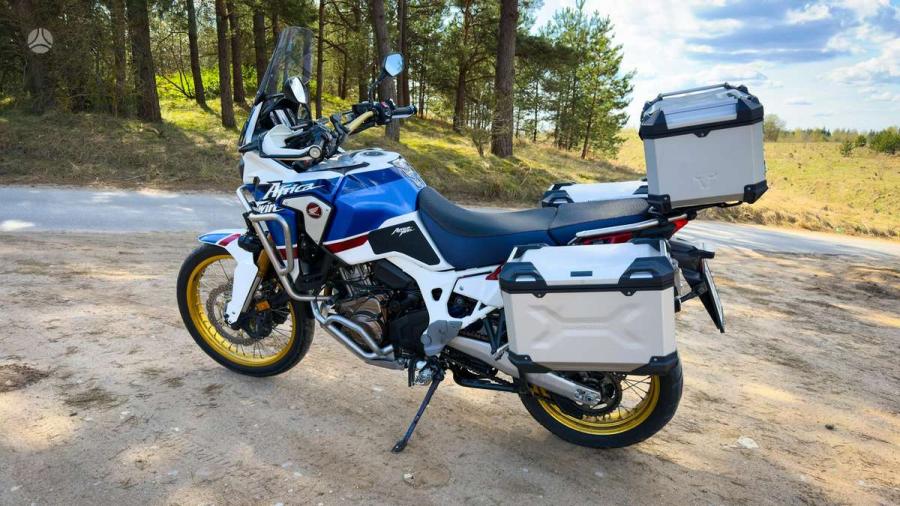 Honda CRF 2019 in Vilnius, with an engine capacity of 1.00 L and mileage of 32 thousand km for 9800 €, photo 4 on AUTOMOTO.COM.LV