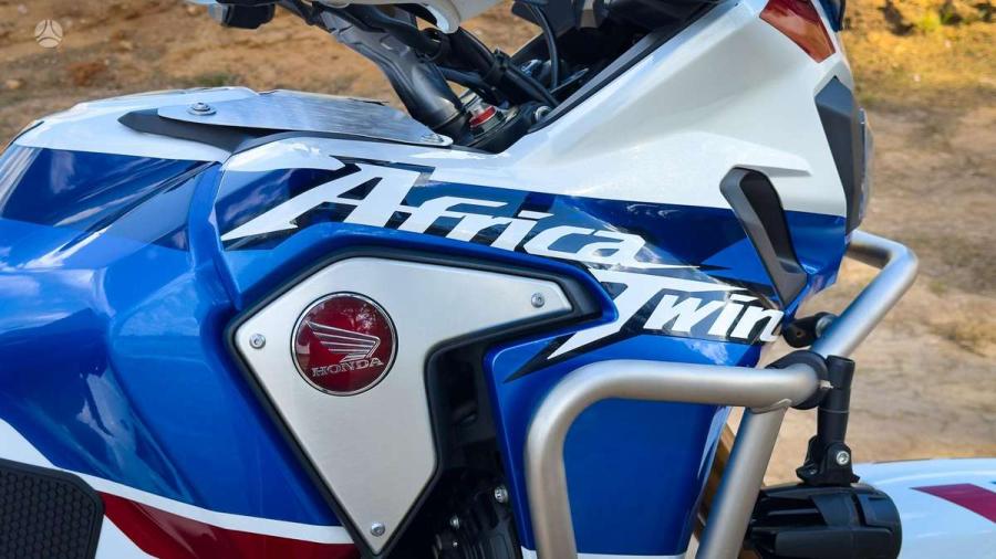 Honda CRF 2019 in Vilnius, with an engine capacity of 1.00 L and mileage of 32 thousand km for 9800 €, photo 6 on AUTOMOTO.COM.LV