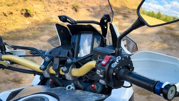 Honda CRF 2019 in Vilnius, with an engine capacity of 1.00 L and mileage of 32 thousand km for 9800 €, photo 7 on AUTOMOTO.COM.LV
