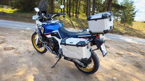 Honda CRF 2019 in Vilnius, with an engine capacity of 1.00 L and mileage of 32 thousand km for 9800 €, photo 8 on AUTOMOTO.COM.LV