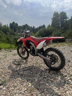 Honda CRF 2019 in Alytus, with an engine capacity of 0.45 L and mileage of 0 thousand km for 3300 €, photo 4 on AUTOMOTO.COM.LV