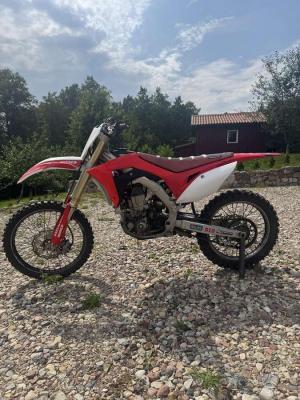 Honda CRF 2019 in Alytus, with an engine capacity of 0.45 L and mileage of 0 thousand km for 3300 €, photo 6 on AUTOMOTO.COM.LV