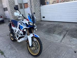 Honda CRF 2019 Šauļi, ar dzinēja tilpumu 1.00 L un nobraukumu 22 tūkst. km par 9800 €, foto  vietnē AUTOMOTO.COM.LV