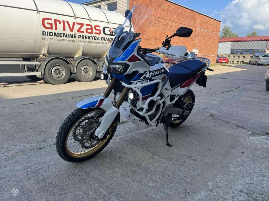 Honda CRF 2019 in Siauliai, with an engine capacity of 1.00 L and mileage of 22 thousand km for 9800 €, photo 3 on AUTOMOTO.COM.LV